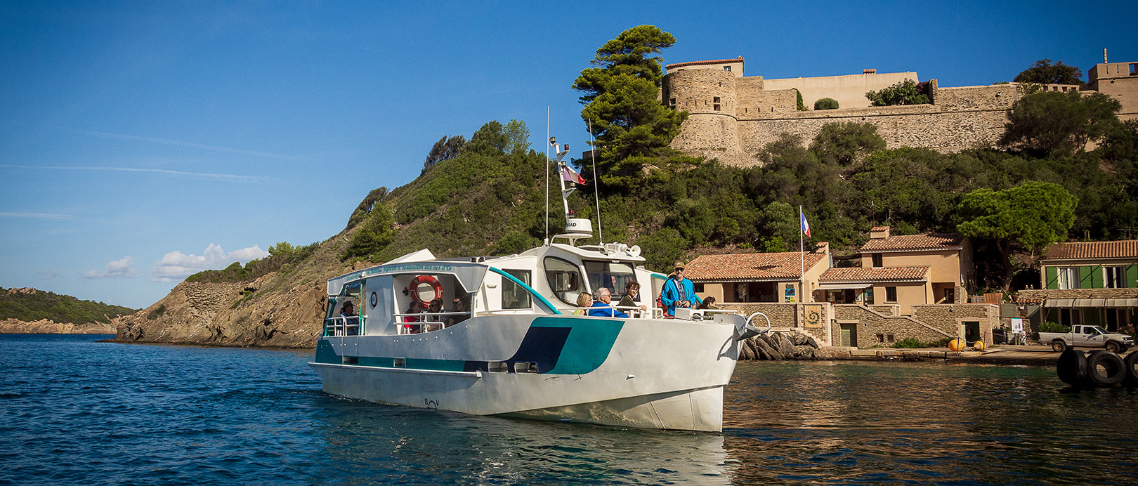 Bateau Hybride pour l'Île de Port-Cros - Départ de Bormes